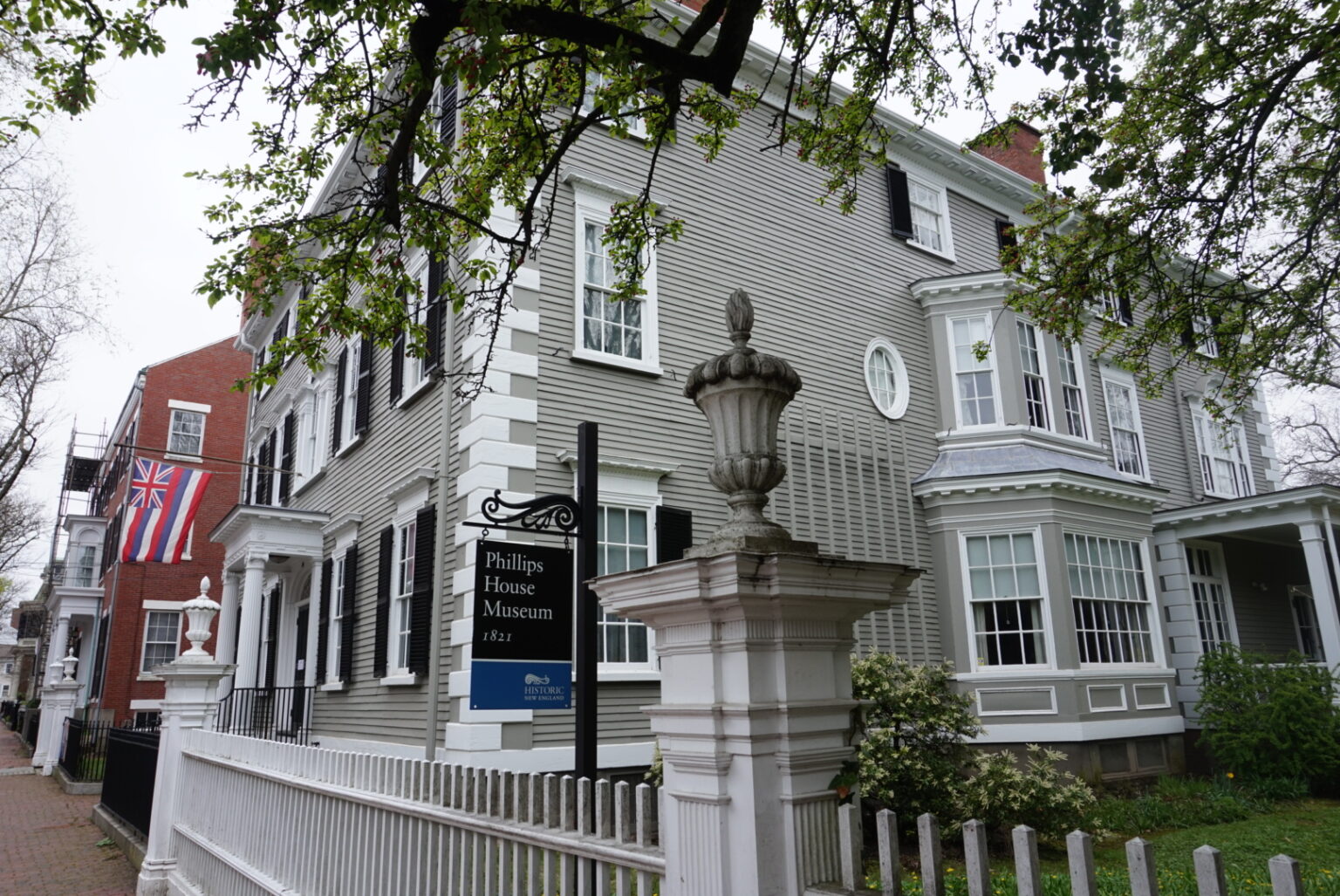 Salem - Salem Waterfront Hotel & Suites